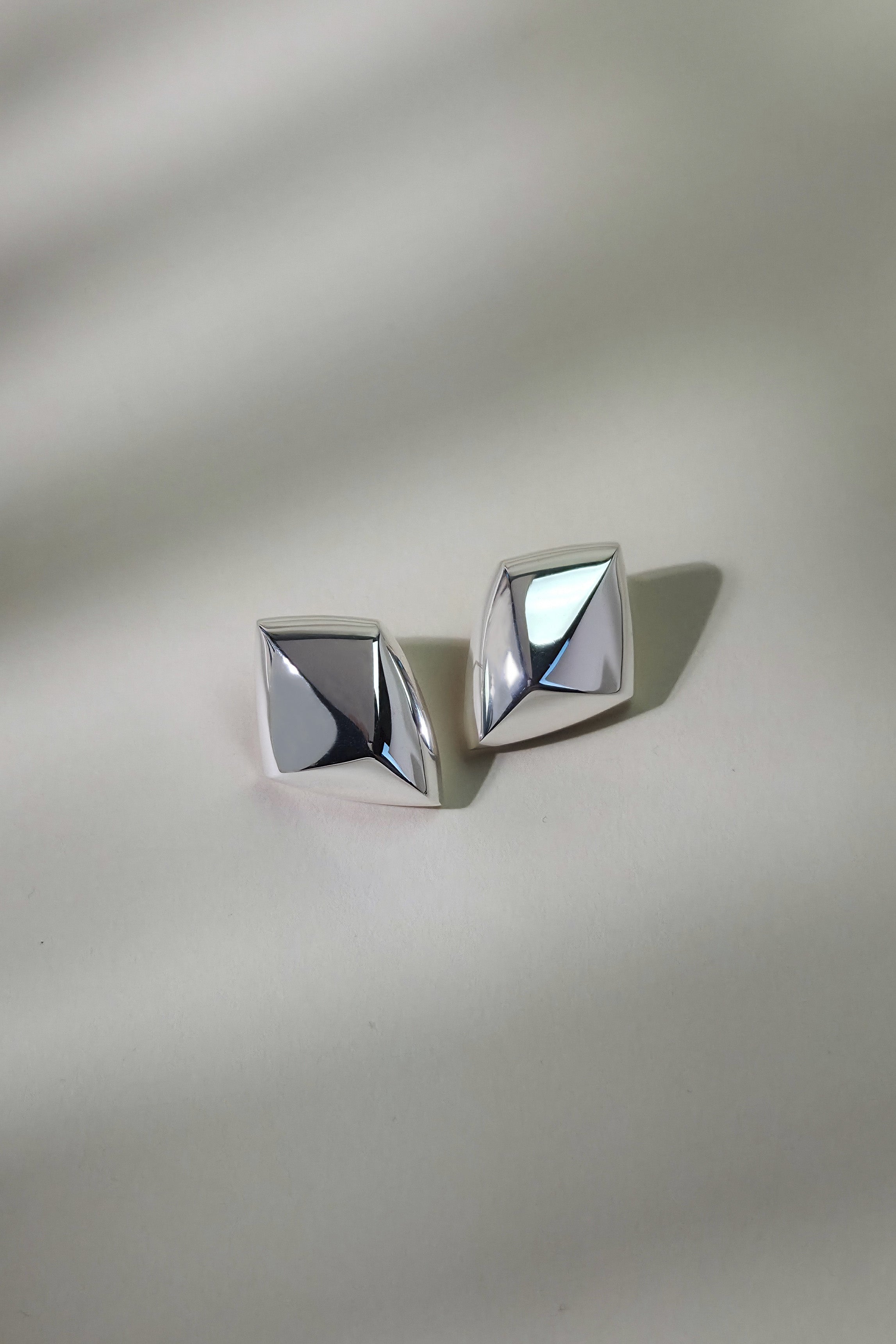 Why Structure Matters in Modern Silver Jewelry – ParkFord